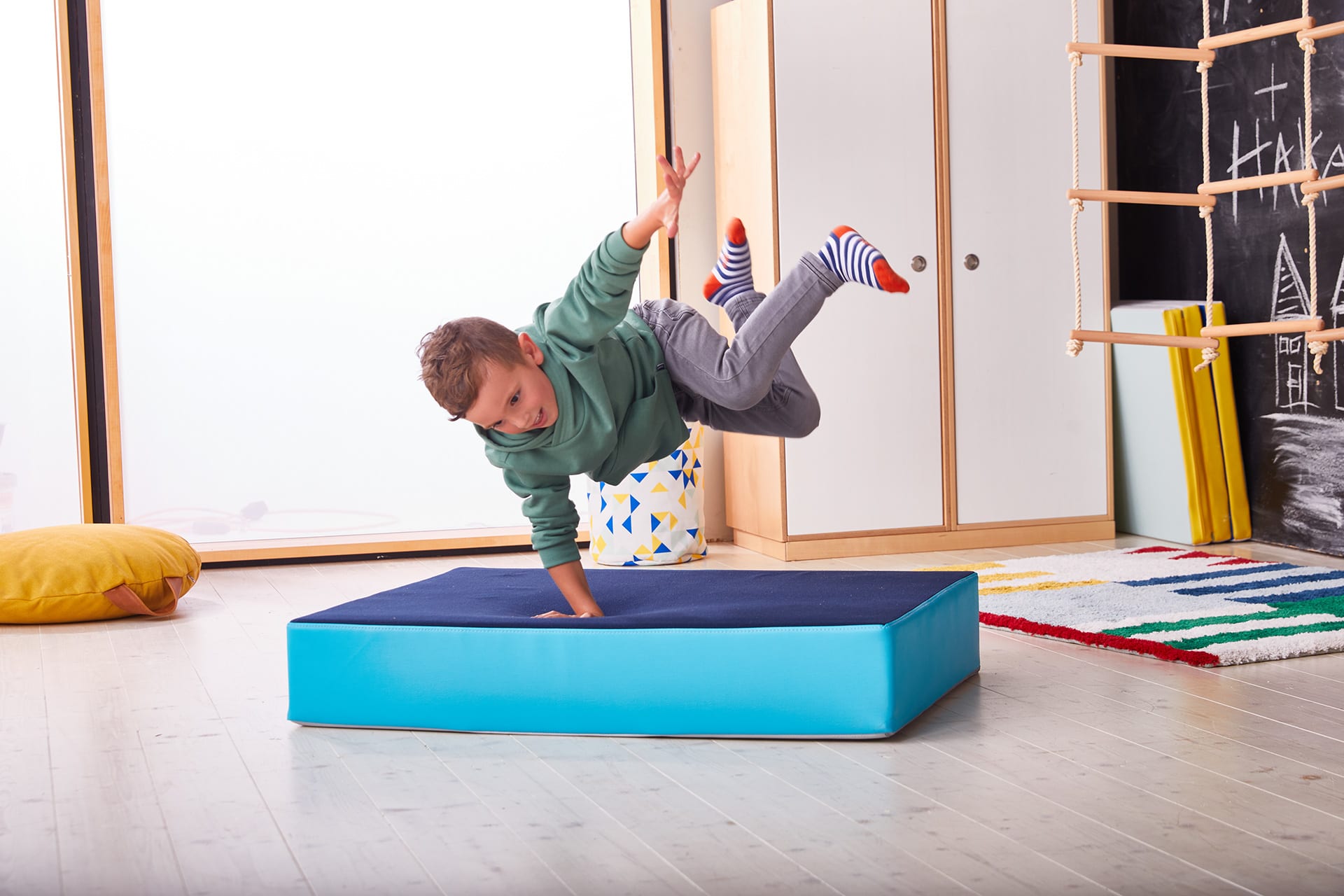 Herz Karu Stellen Sie den Tisch auf kinderzimmer bewegung Rückzug ...